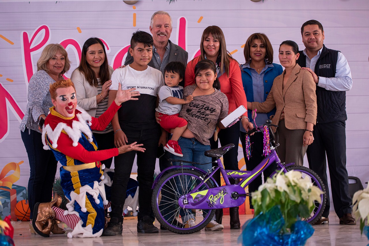 DIF estatal y El Marqués celebran fiestas decembrinas con posada ...