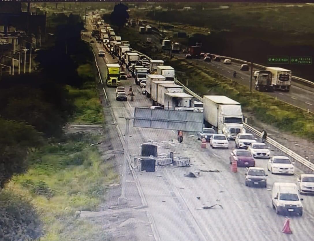 Tráiler Se Queda Sin Frenos Y Protagoniza Un Accidente En La México