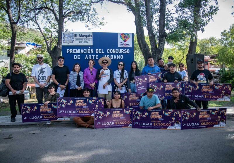 Claudia Martínez premia a ganadores del “Concurso Municipal de Arte ...