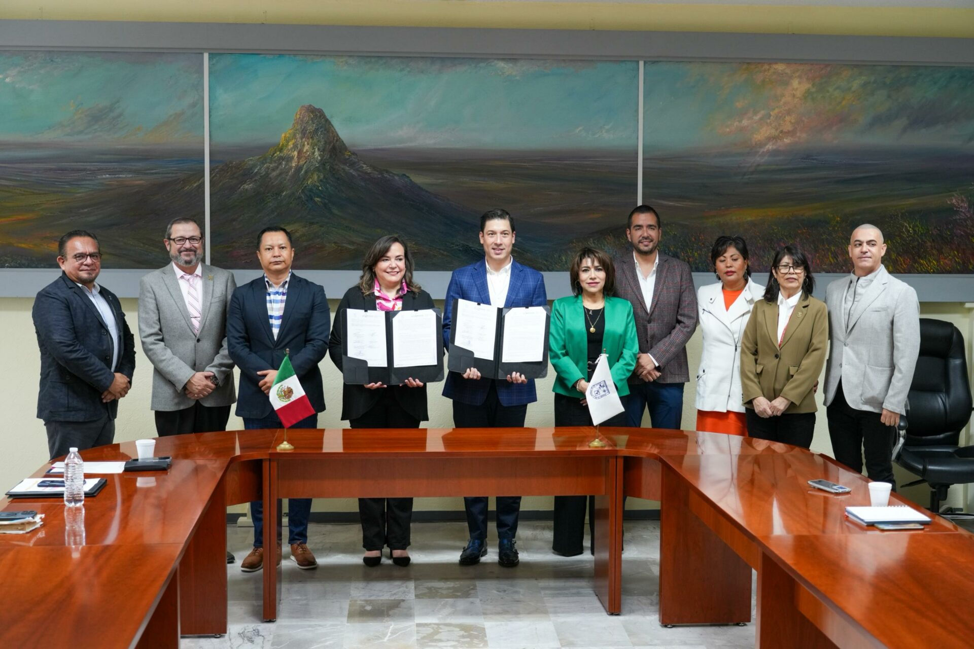 El Marqués y UAQ firman convenio para fortalecer la educación y la investigación - Reqronexion ...