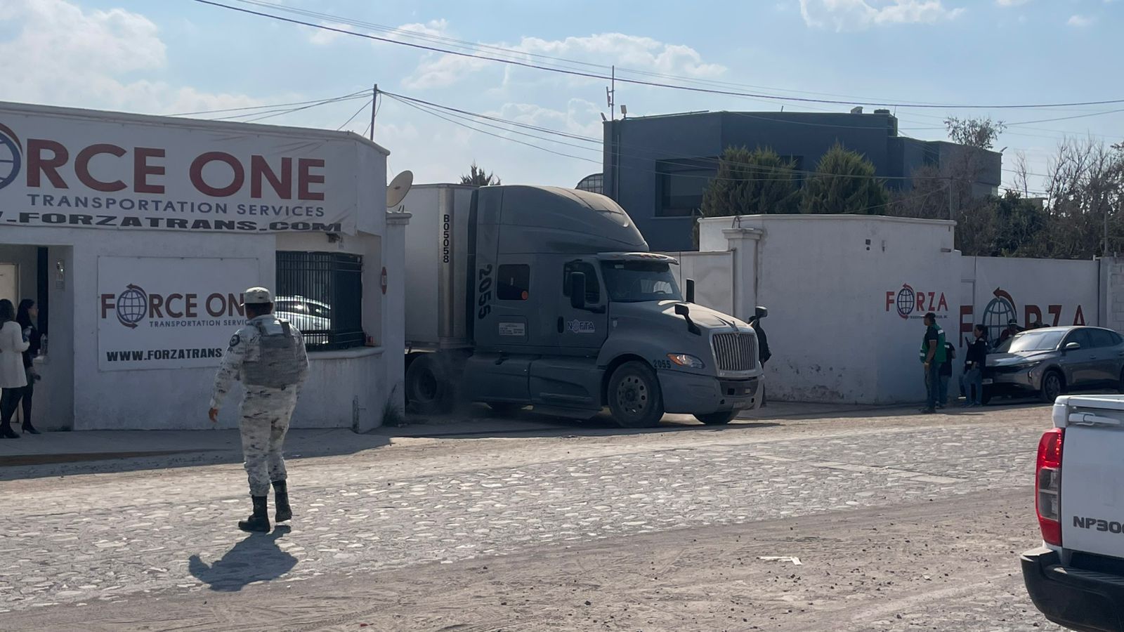 “Cateo de la FGR en empresa de transporte en #ElMarqués” - Reqronexion ...